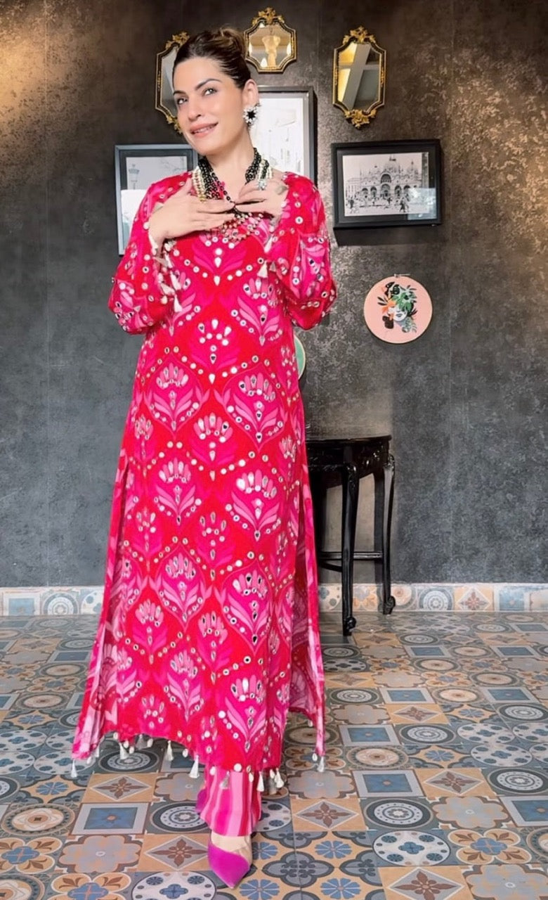 CHANDINI RED FAN